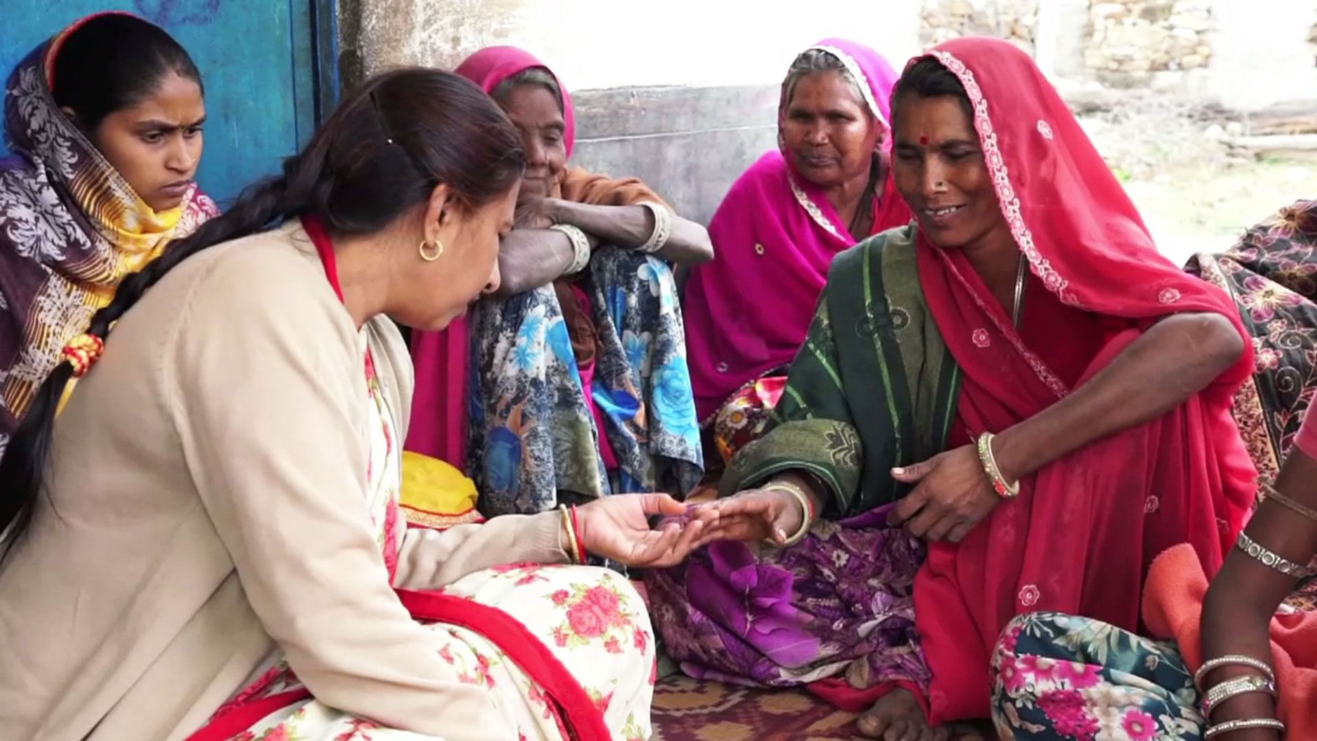 Inde : unis contre la pauvreté - Regarder le documentaire complet | ARTE