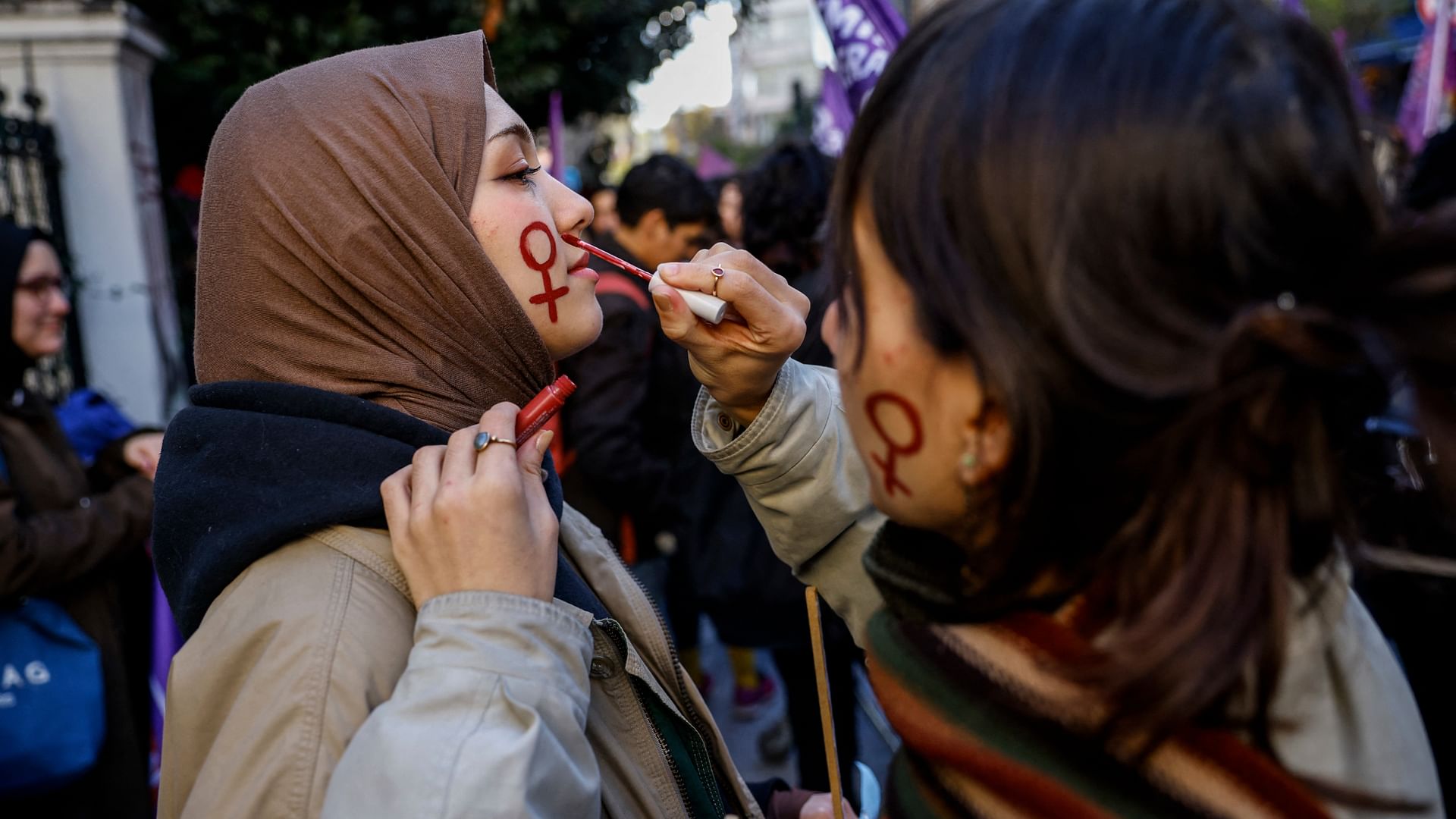 Les droits des femmes sur le devant de la scène - Info et société | ARTE