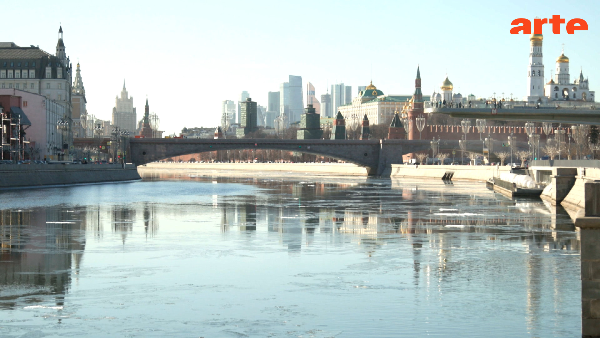 À Moscou avec Axionov, mieux vaut en rire - Invitation au voyage (31/01 ...