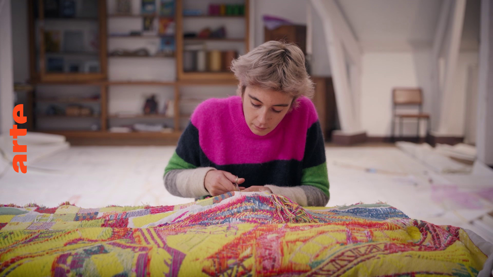 Mona Cara - l'atelier A - Regarder le documentaire complet | ARTE