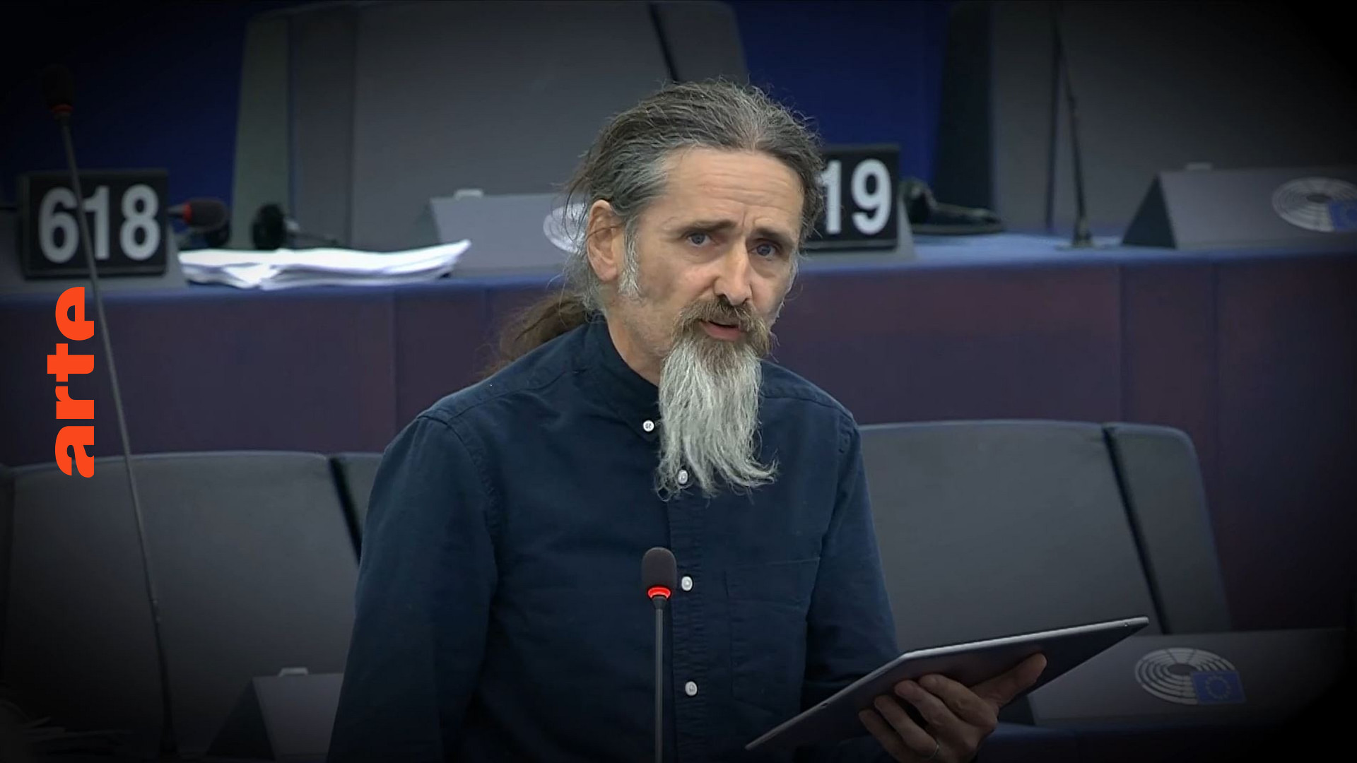 Luke Ming Flanagan, Europaabgeordneter der Linken - Die ganze Doku | ARTE