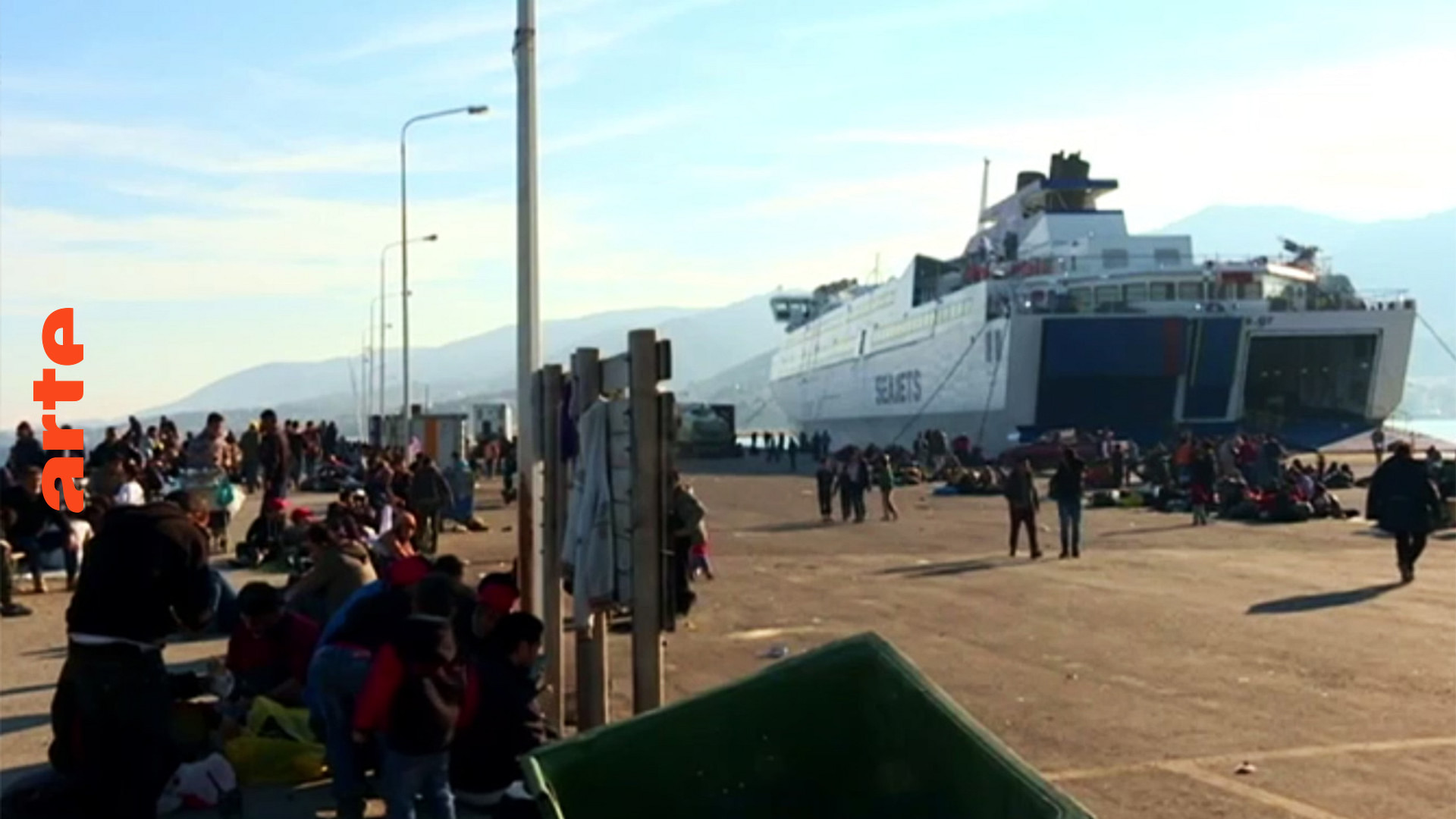 ARTE Reportage - Greece: Migrants at a Legal Impasse - Watch the full ...