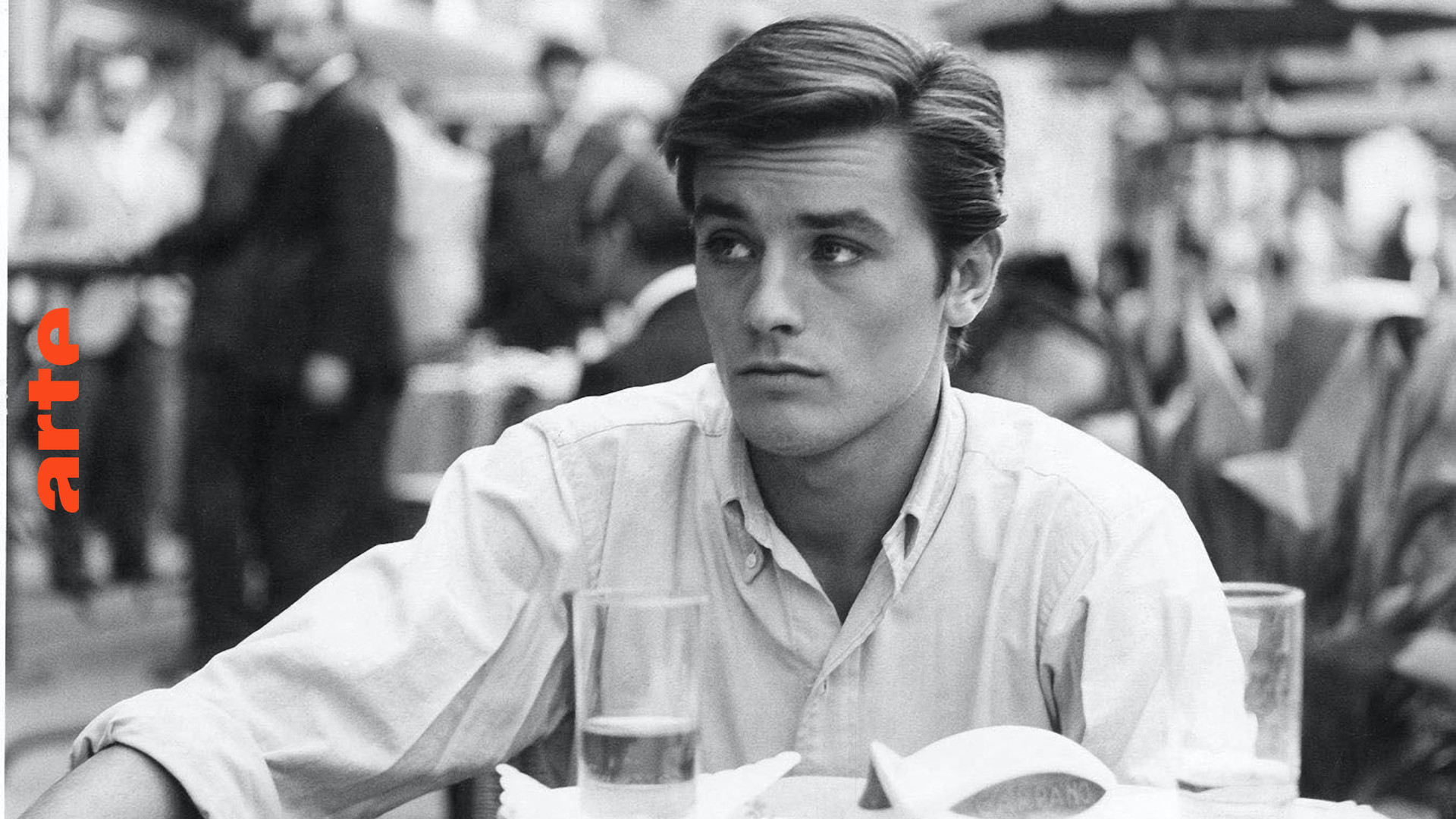 "Une identité très ambiguë et très complexe" - Regarder le documentaire ...