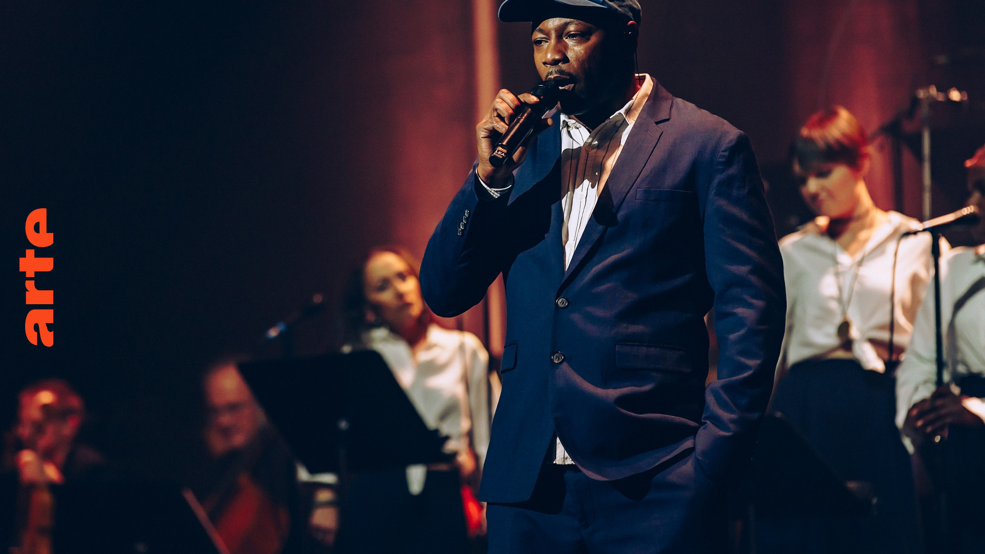 MC Solaar mit Orchester in der Pariser Philharmonie - Nouveau Western ...